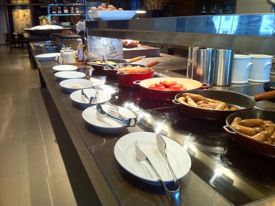 Review: Grand Hyatt Melbourne: new "no-desk" rooms put to the test ...