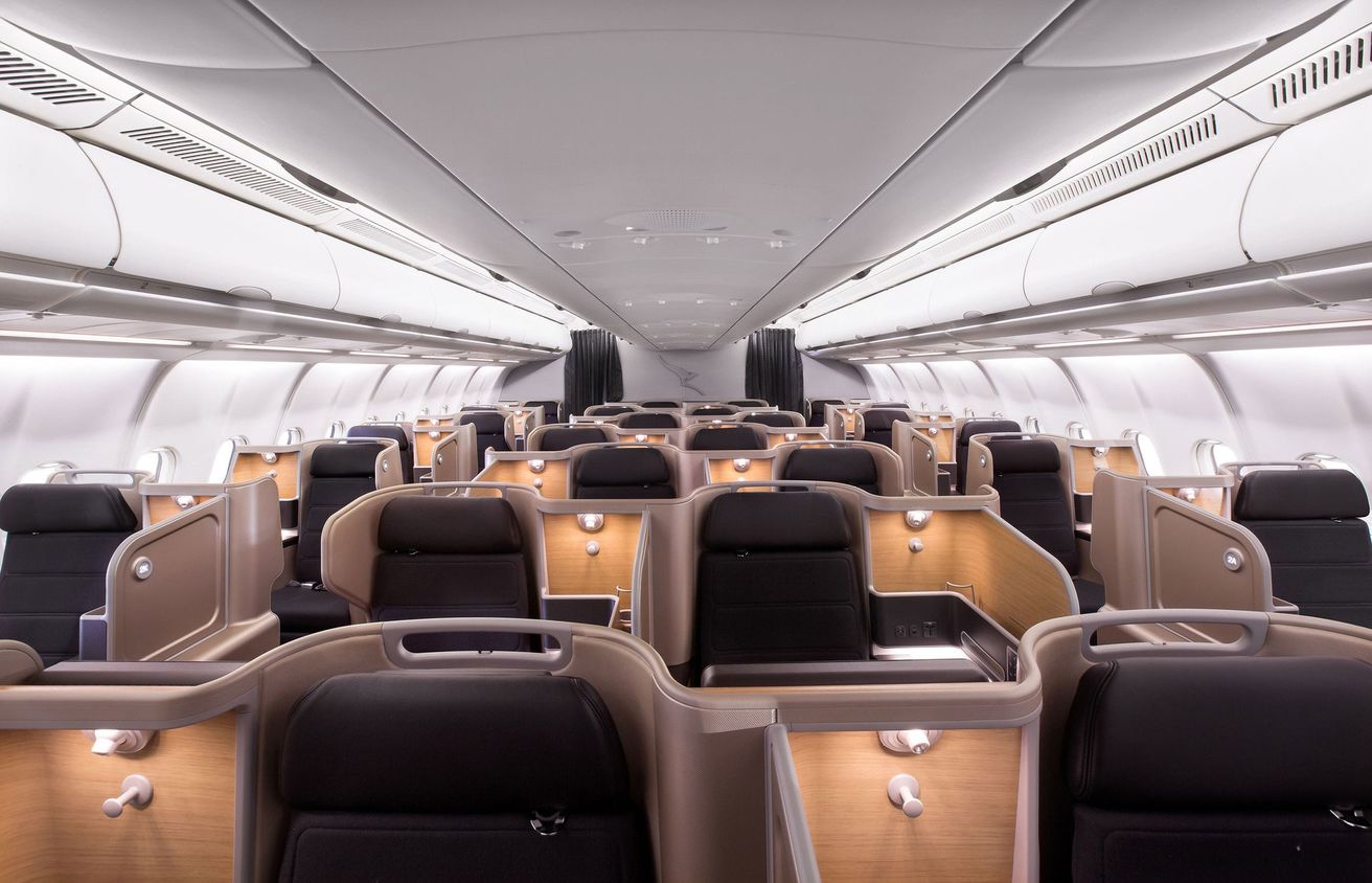 Qantas Sydney-Bali Denpasar DPS QF43 QF44 Airbus A330 - Executive Traveller
