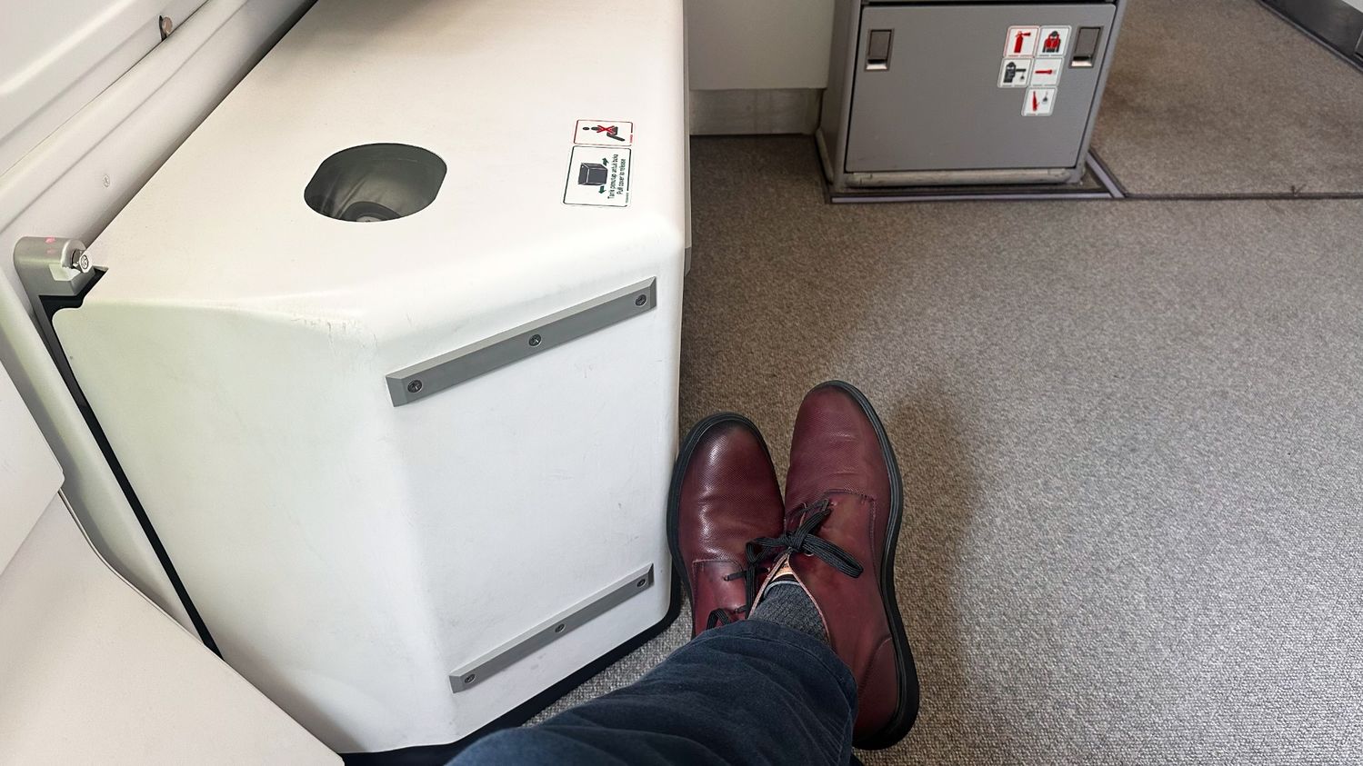 Review: Malaysia Airlines A330neo extra legroom economy - Executive ...