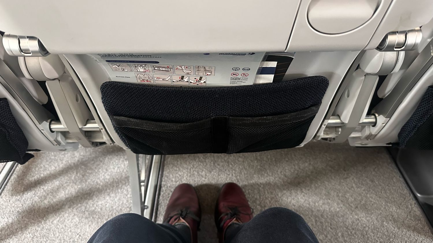 Review: Malaysia Airlines A330neo extra legroom economy - Executive ...