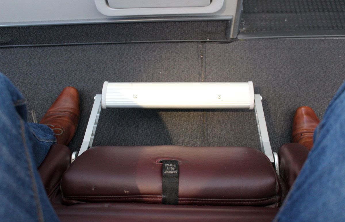 Review: Qantas Boeing 737 business class Brisbane Sydney - Executive ...