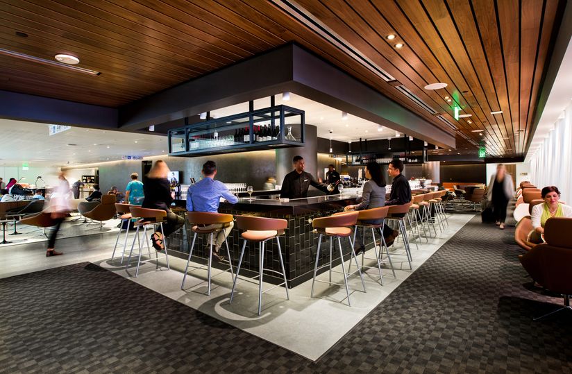 Access the Qantas LAX lounges before an American Airlines flight ...