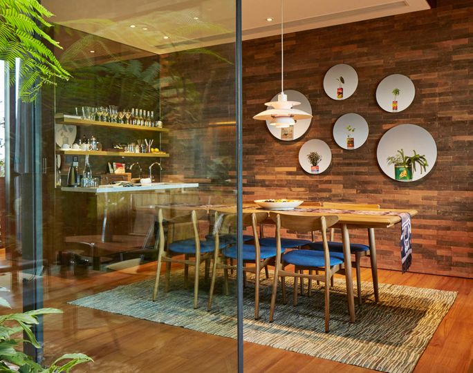 Luxury hotels swap the minibar for a cocktail-friendly 'maxi-bar ...