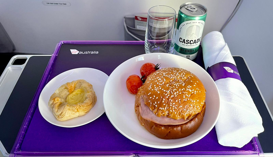 Review: Virgin Australia's new business class menu, meals [review ...