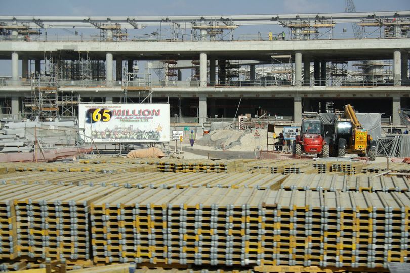 Photos: building Abu Dhabi Airport's new Midfield Terminal - Executive ...