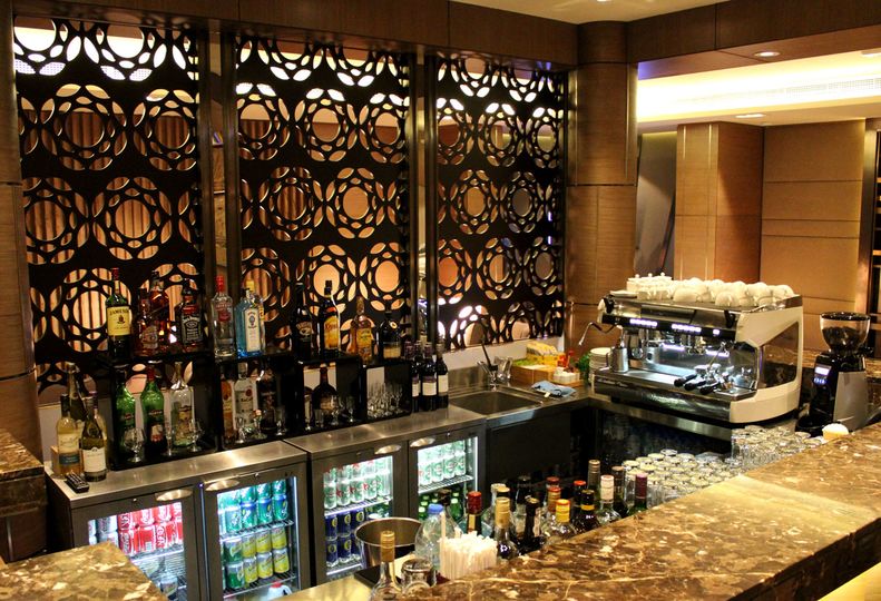 Al Reem Lounge, Abu Dhabi (Plaza Premium, Etihad Gold) - Executive ...