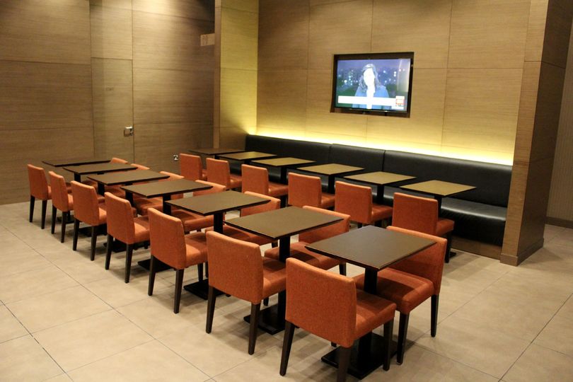 Al Reem Lounge, Abu Dhabi (Plaza Premium, Etihad Gold) - Executive ...